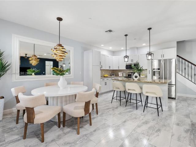 Luxury Townhouse for sale in Cooper City, Florida