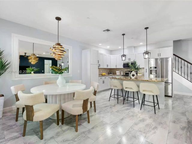 Luxury Townhouse for sale in Cooper City, Florida