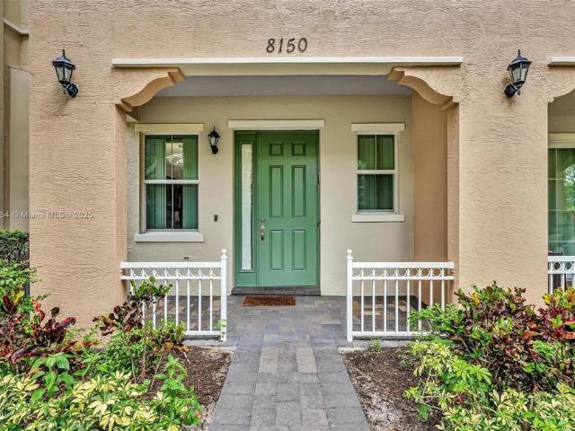 Luxury Townhouse for sale in Cooper City, Florida