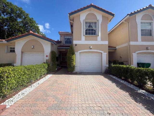 Luxury Townhouse for sale in Coral Springs, United States