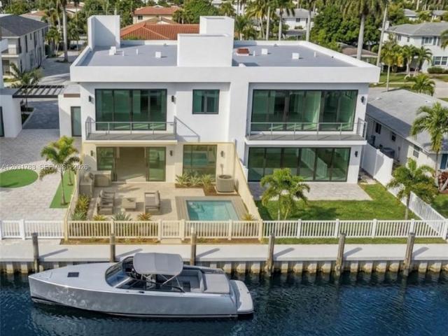 Luxury Townhouse for sale in Dania Beach, Florida