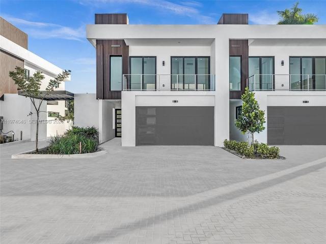 Luxury Townhouse for sale in Dania Beach, Florida