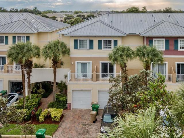 Luxury Townhouse for sale in Davie, Florida