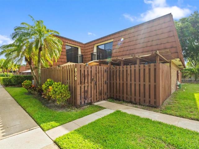Luxury Townhouse for sale in Davie, Florida