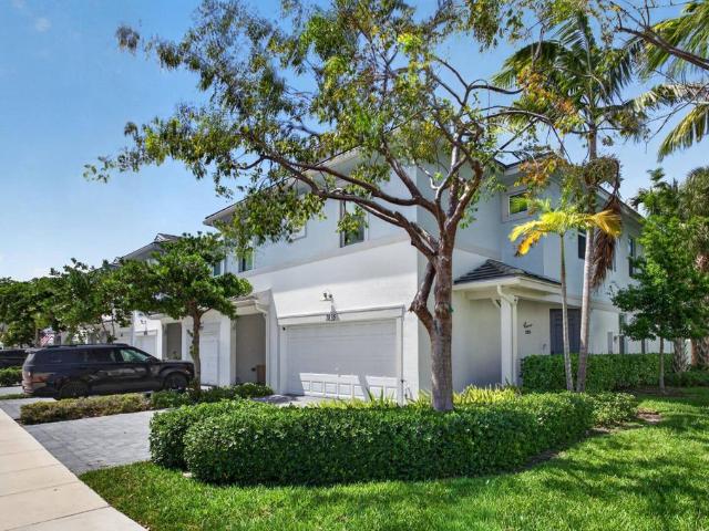 Luxury Townhouse for sale in Deerfield Beach, United States