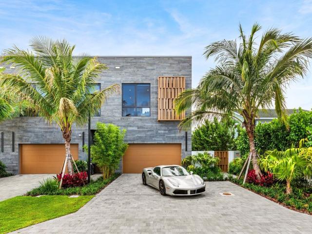 Luxury Townhouse for sale in Delray Beach, Florida