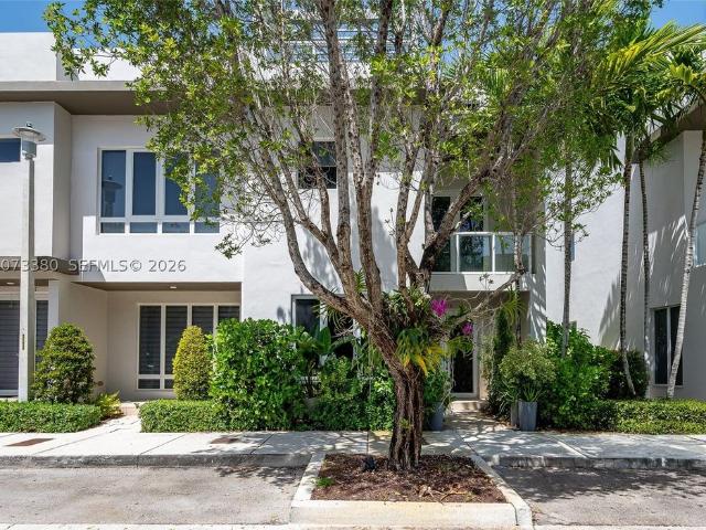 Luxury Townhouse for sale in Doral, Florida