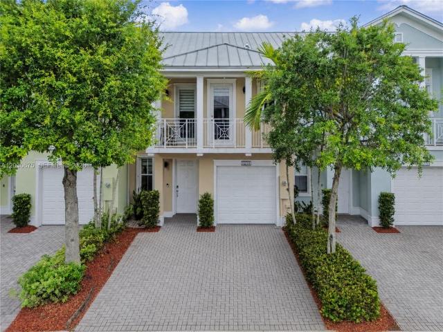 Luxury Townhouse for sale in Doral, Florida