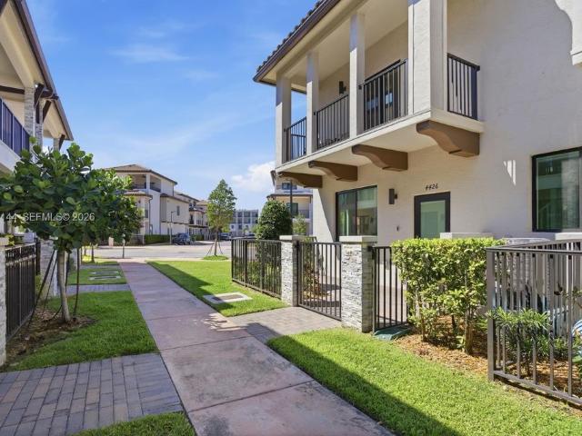 Luxury Townhouse for sale in Doral, Florida