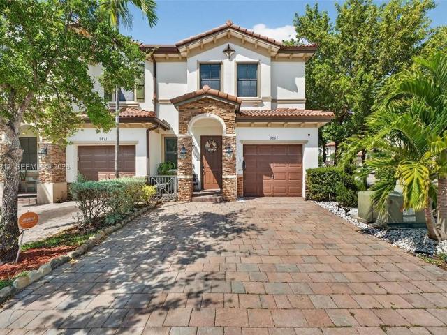 Luxury Townhouse for sale in Doral, United States