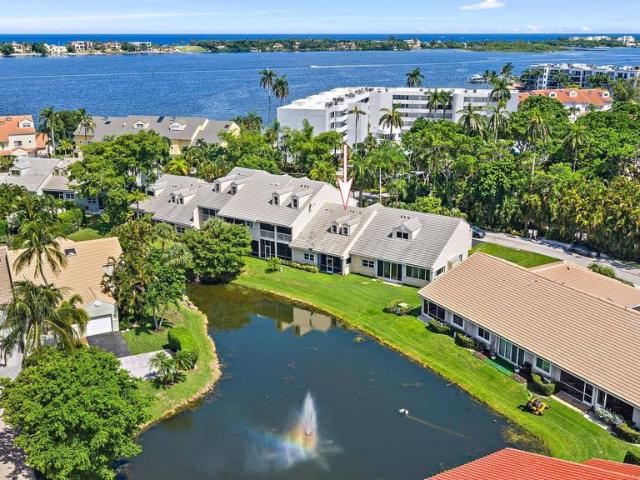 Luxury Townhouse for sale in Hypoluxo, Florida