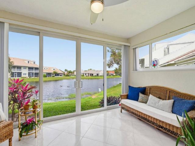 Luxury Townhouse for sale in Hypoluxo, United States