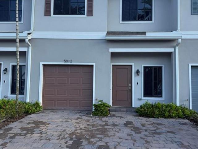 Luxury Townhouse for sale in Haverhill, United States