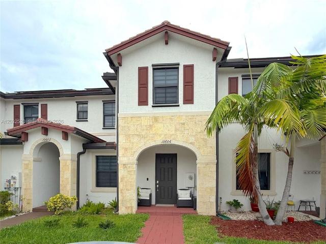Luxury Townhouse for sale in Hialeah, Florida