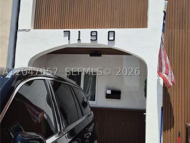 Luxury Townhouse for sale in Hialeah, Florida