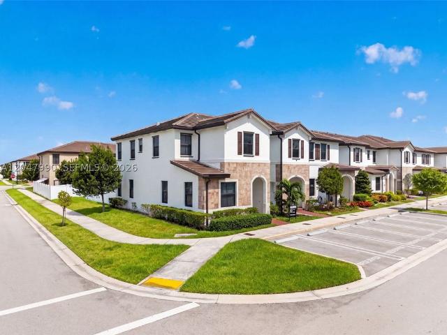 Luxury Townhouse for sale in Hialeah, Florida