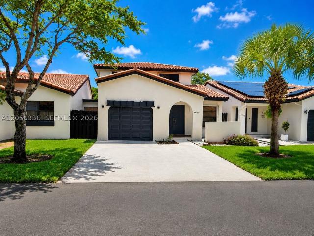 Luxury Townhouse for sale in Hialeah, United States