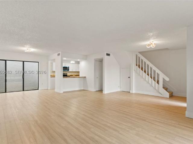 Luxury Townhouse for sale in Hialeah, United States