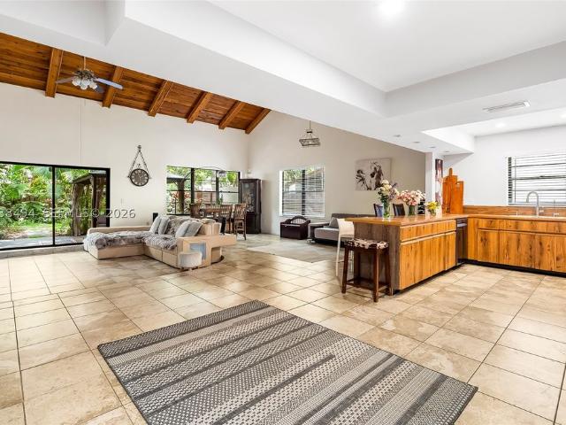 Luxury Townhouse for sale in Hollywood, Florida