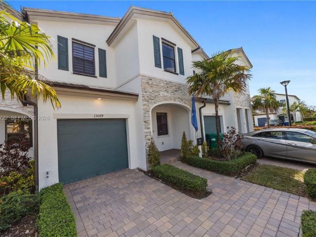 Luxury Townhouse for sale in Homestead, United States