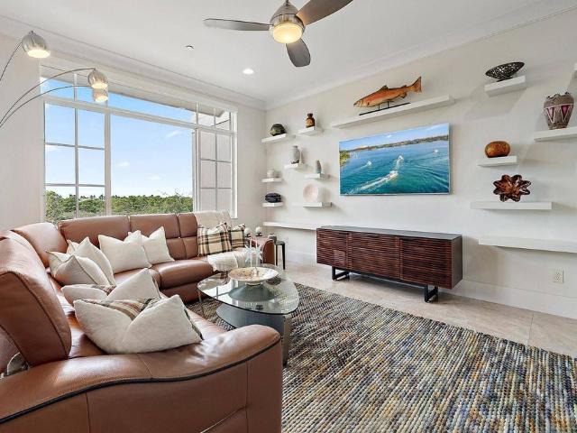 Luxury Townhouse for sale in Jupiter, Florida