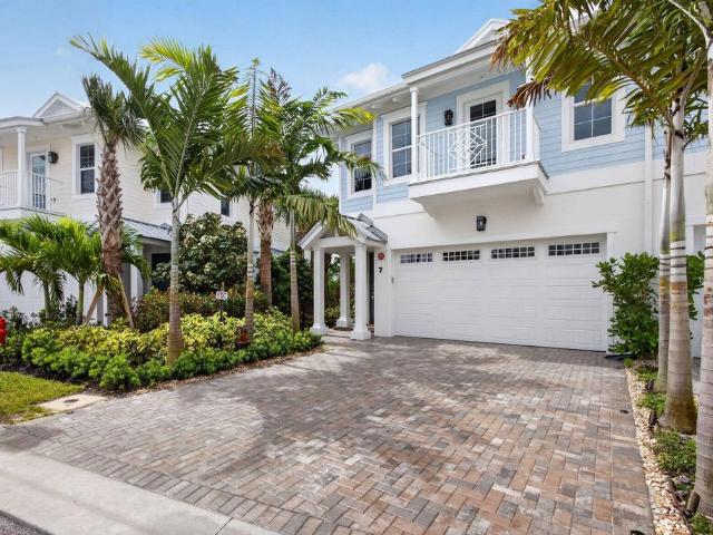 Luxury Townhouse for sale in Jupiter, Florida