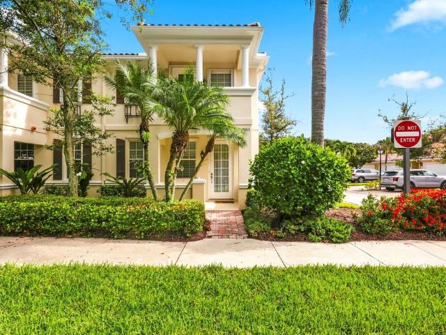 Luxury Townhouse for sale in Jupiter, Florida