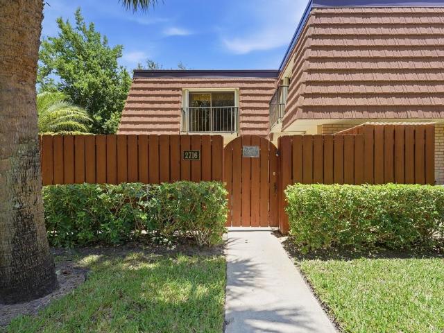 Luxury Townhouse for sale in Jupiter, Florida
