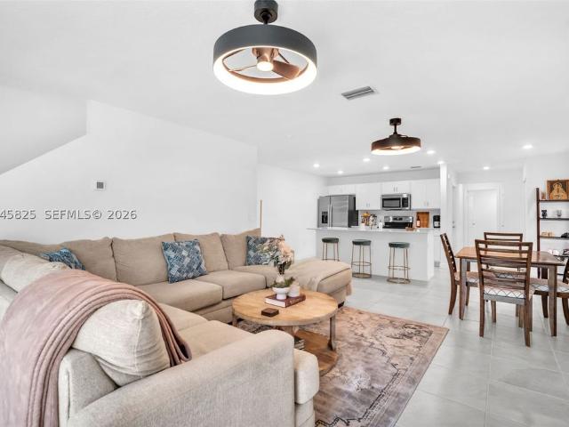 Luxury Townhouse for sale in Lake Worth, Florida