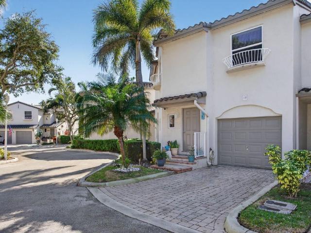Luxury Townhouse for sale in Lauderdale by the sea, Florida