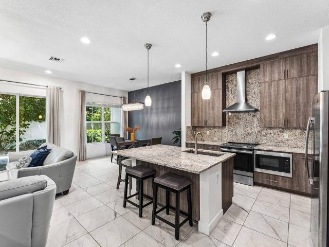 Luxury Townhouse for sale in Palm Beach Gardens, Florida