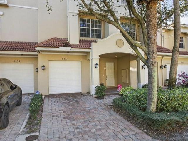 Luxury Townhouse for sale in Palm Beach Gardens, Florida