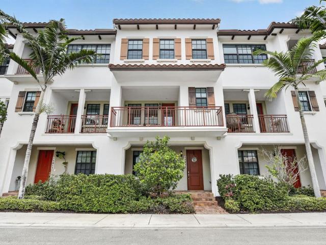 Luxury Townhouse for sale in Pembroke Pines, Florida