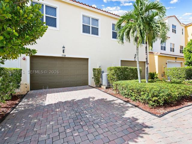 Luxury Townhouse for sale in Pembroke Pines, United States