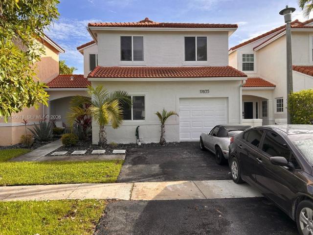 Luxury Townhouse for sale in Pembroke Pines, United States