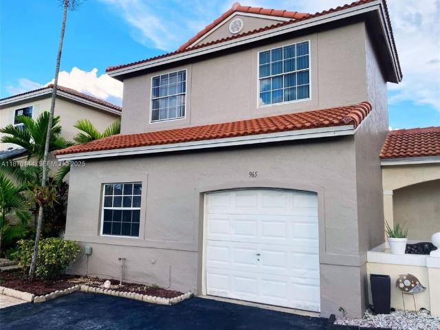 Luxury Townhouse for sale in Pembroke Pines, United States