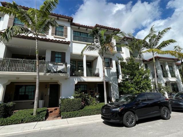 Luxury Townhouse for sale in Pembroke Pines, United States