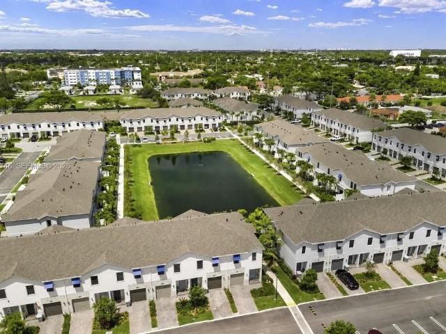 Luxury Townhouse for sale in Pompano Beach, Florida