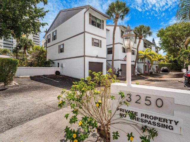 Luxury Townhouse for sale in Pompano Beach, United States