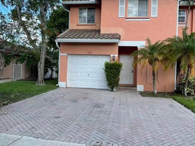 Luxury Townhouse for sale in Sunrise, Florida