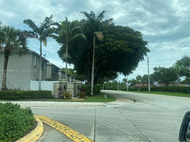 Luxury Townhouse for sale in Tamarac, United States