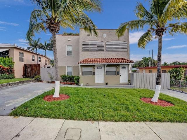 Luxury Townhouse for sale in West Palm Beach, Florida