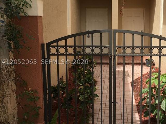 Luxury Townhouse for sale in Weston, Florida