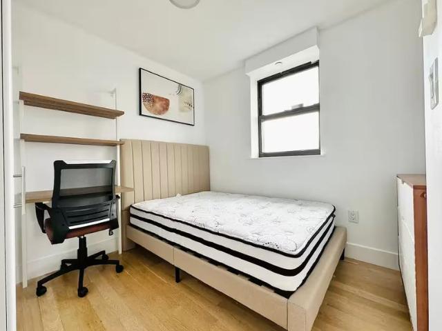 Luxury Terrace Apt with Gym & Laundry #536