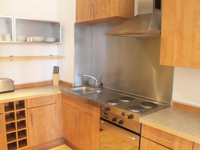 Luxury Two Bed, Two Bath Apartment with Private Roof Terrace on City Road, EC1V