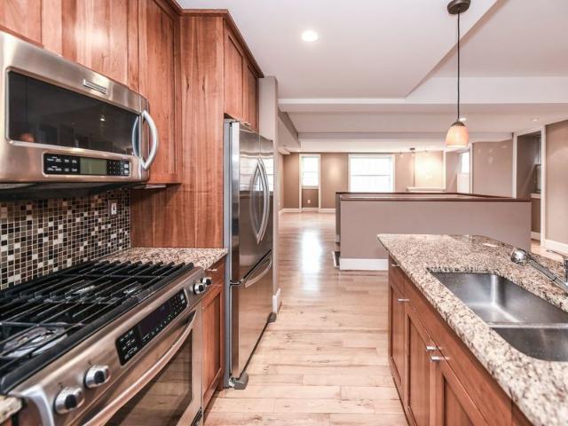 Luxury Two Bedroom near DuPont + Parking
