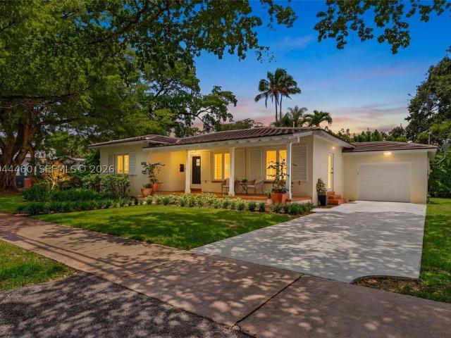 Luxury Villa for rent in Coral Gables, Florida