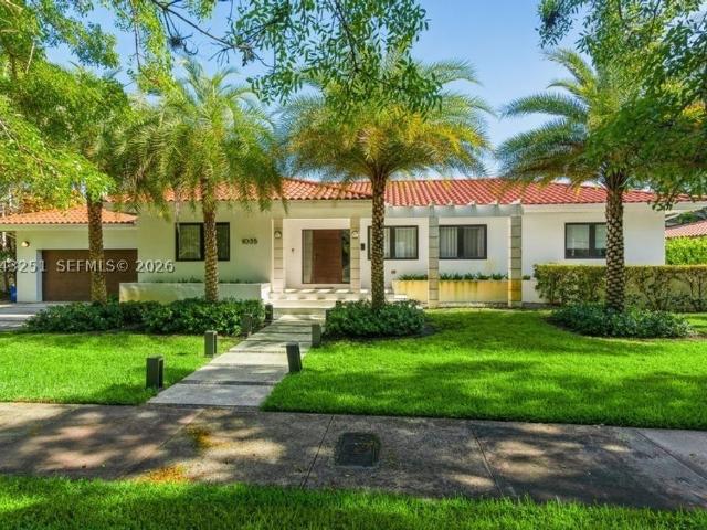 Luxury Villa for rent in Coral Gables, Florida