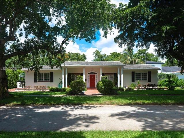 Luxury Villa for rent in Coral Gables, Florida