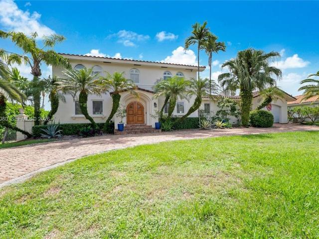 Luxury Villa for rent in Coral Gables, Florida